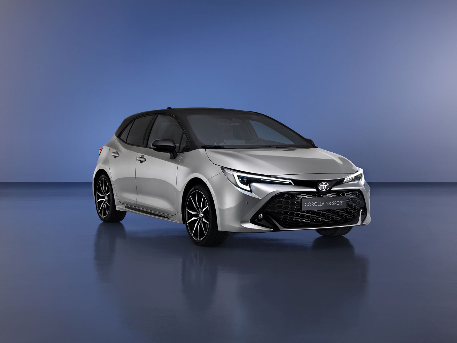 Toyota Corolla: ecco il restyling per la compatta ibrida - Newstreet